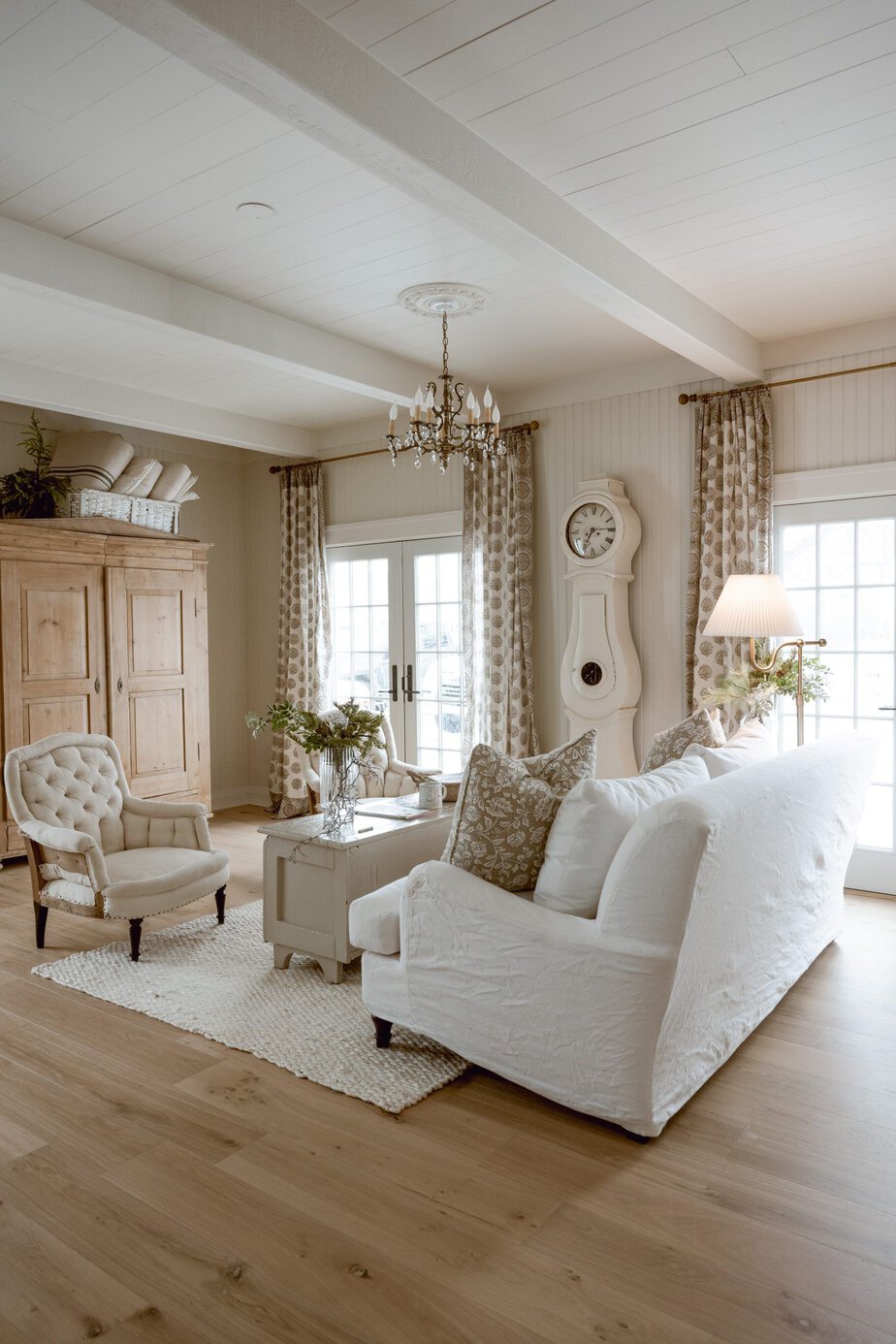 How to Create a Cottage Style Home on a Budget - Cottage Living and Style