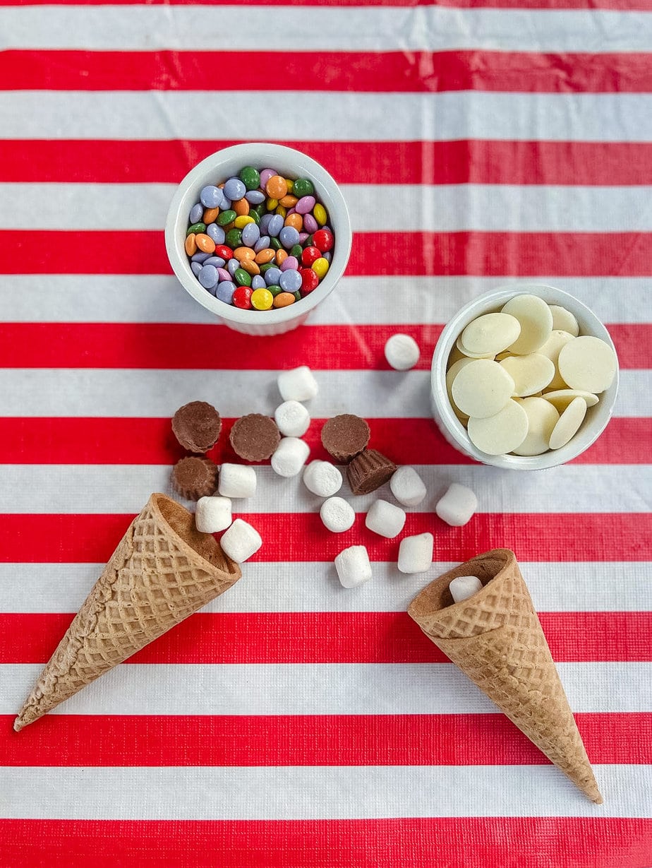 5 Fun Camping Snacks the Whole Family Will Love! - Cottage Living and Style